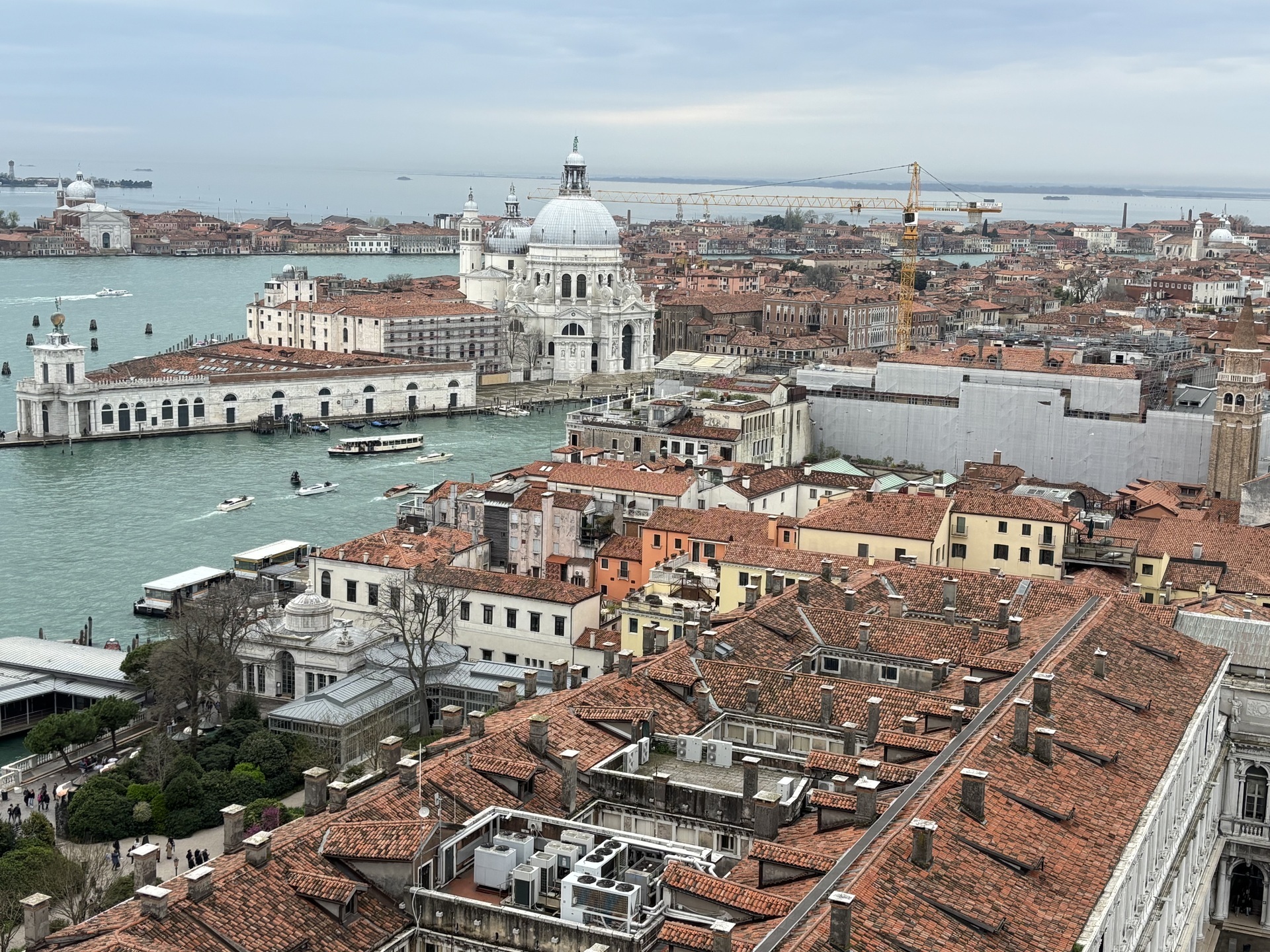 3日目（3月28日） ベネチア市内観光午後フィレンツェへ: 一陽来服